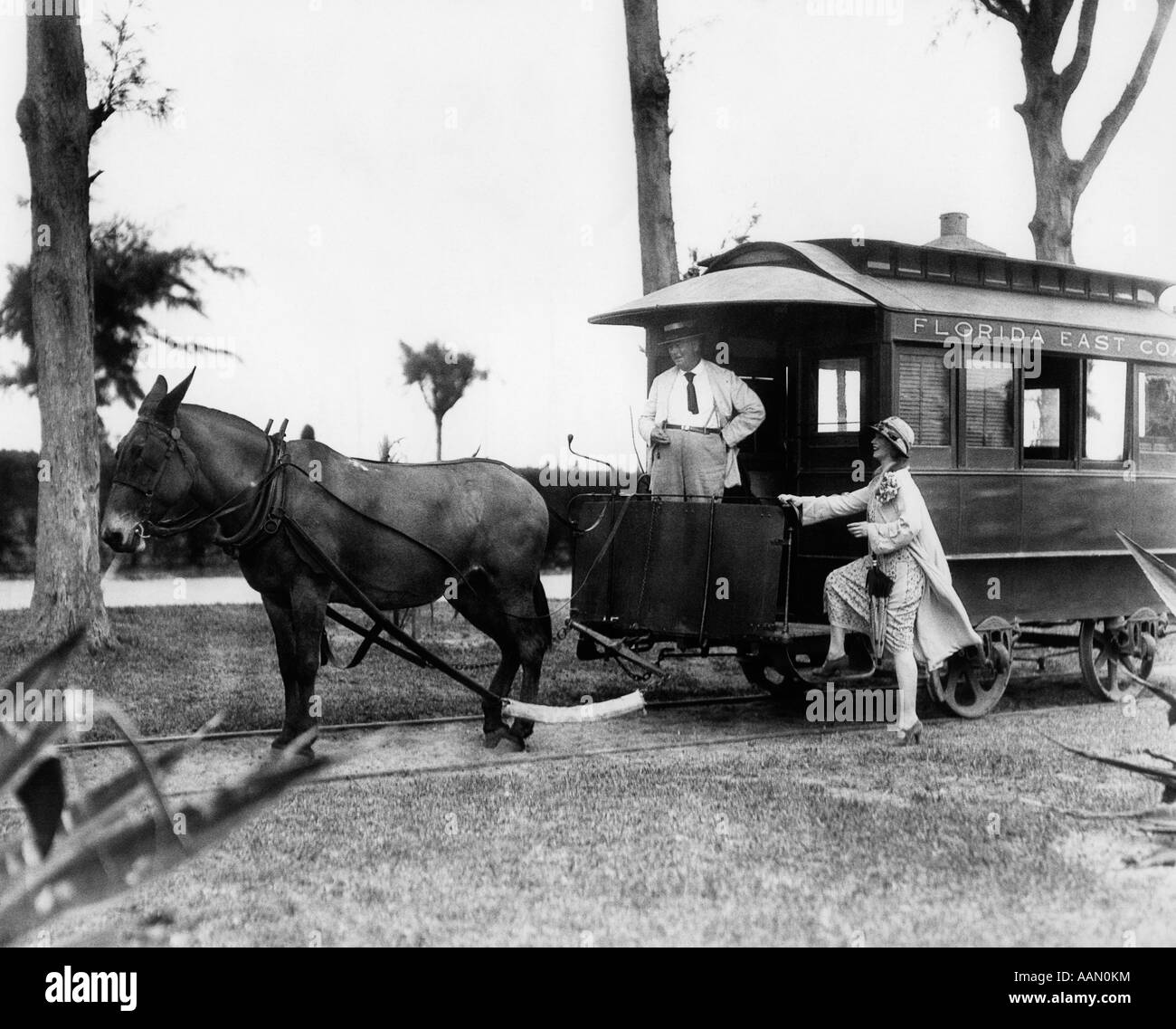 Female driver 1920s hi-res stock photography and images - Alamy