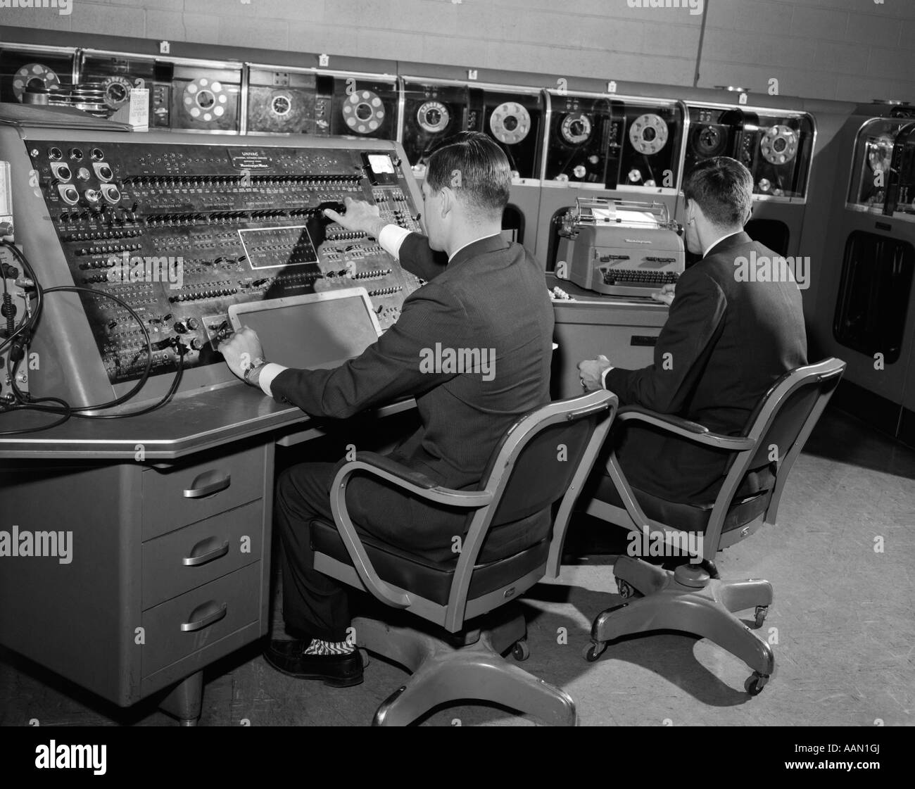 1950's computer room Black and White Stock Photos & Images - Alamy