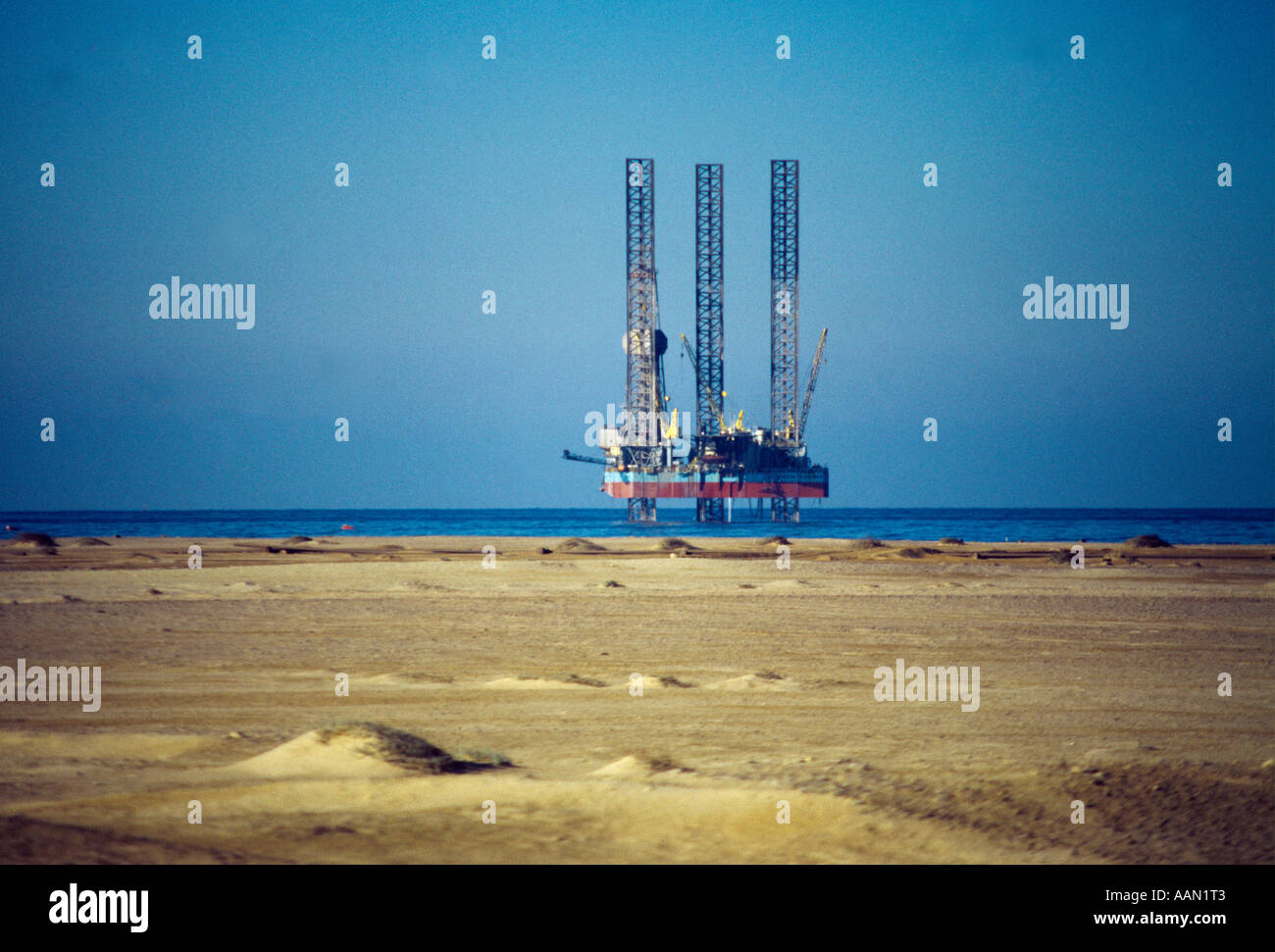 Sinai Egypt Red Sea Oil Platform Stock Photo - Alamy