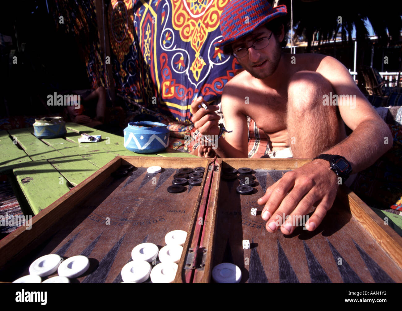 Back gammon board hi-res stock photography and images - Alamy