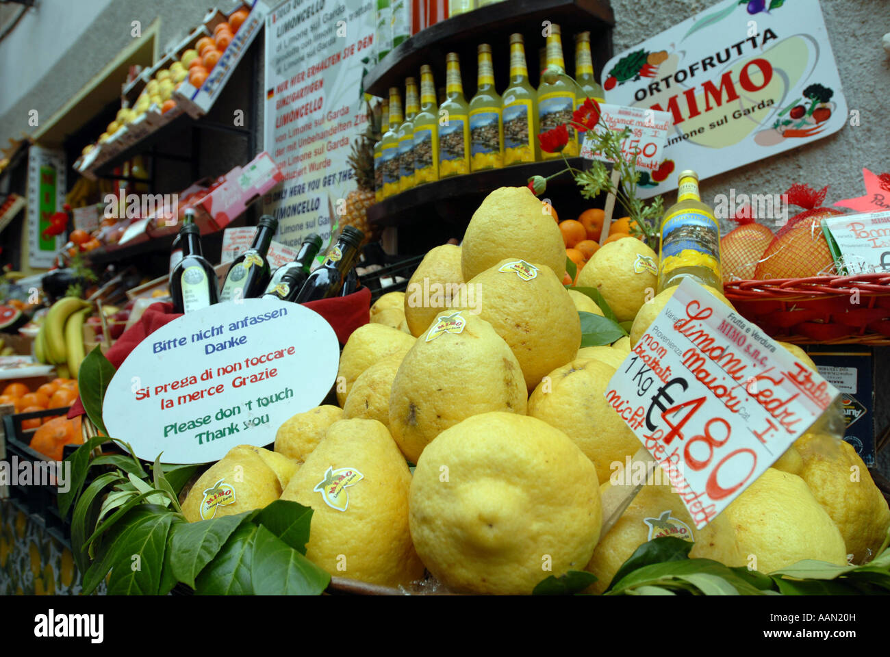 Lemons for sale in Limone, Lake Garda, Italy Stock Photo - Alamy