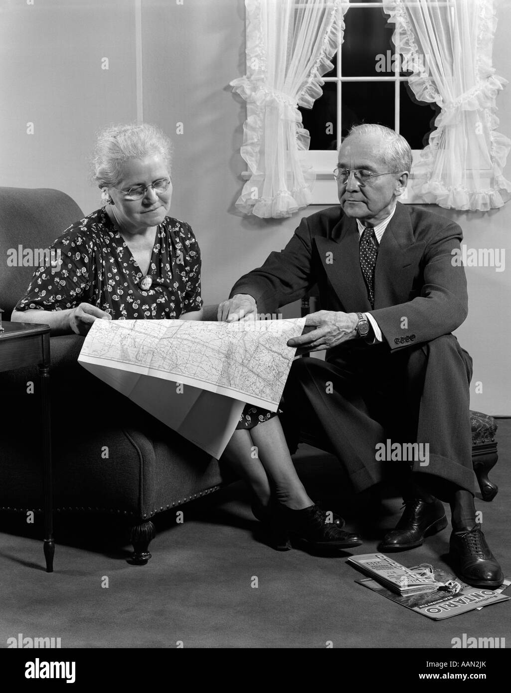 Adventure travel couple Black and White Stock Photos & Images - Alamy