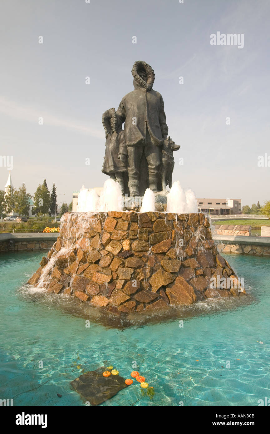 Eskimo statue hi-res stock photography and images - Alamy