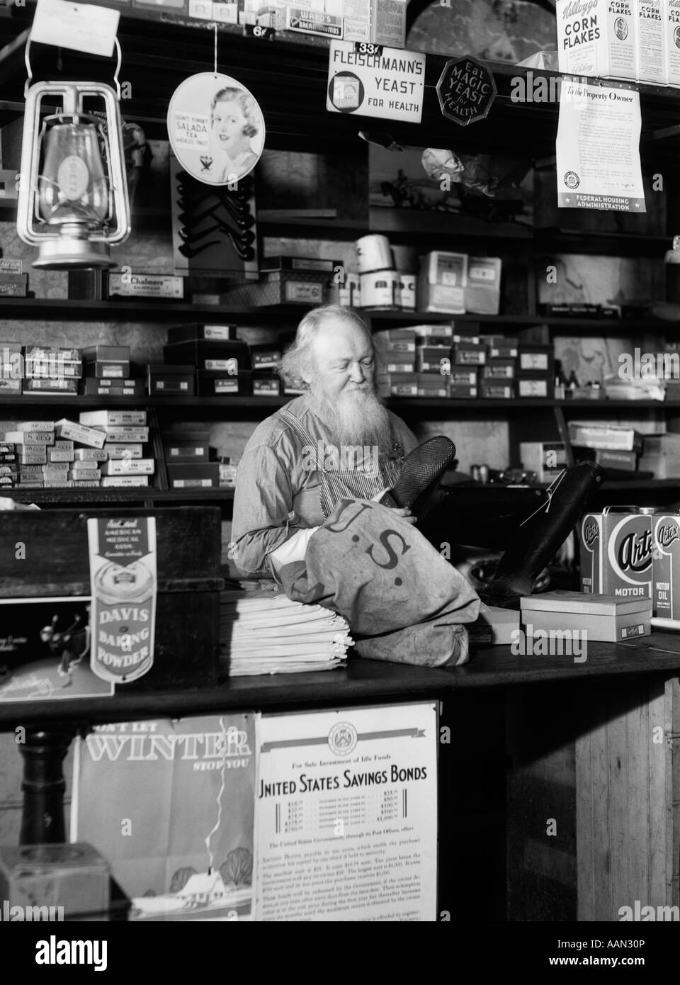 Old general store Black and White Stock Photos & Images - Alamy