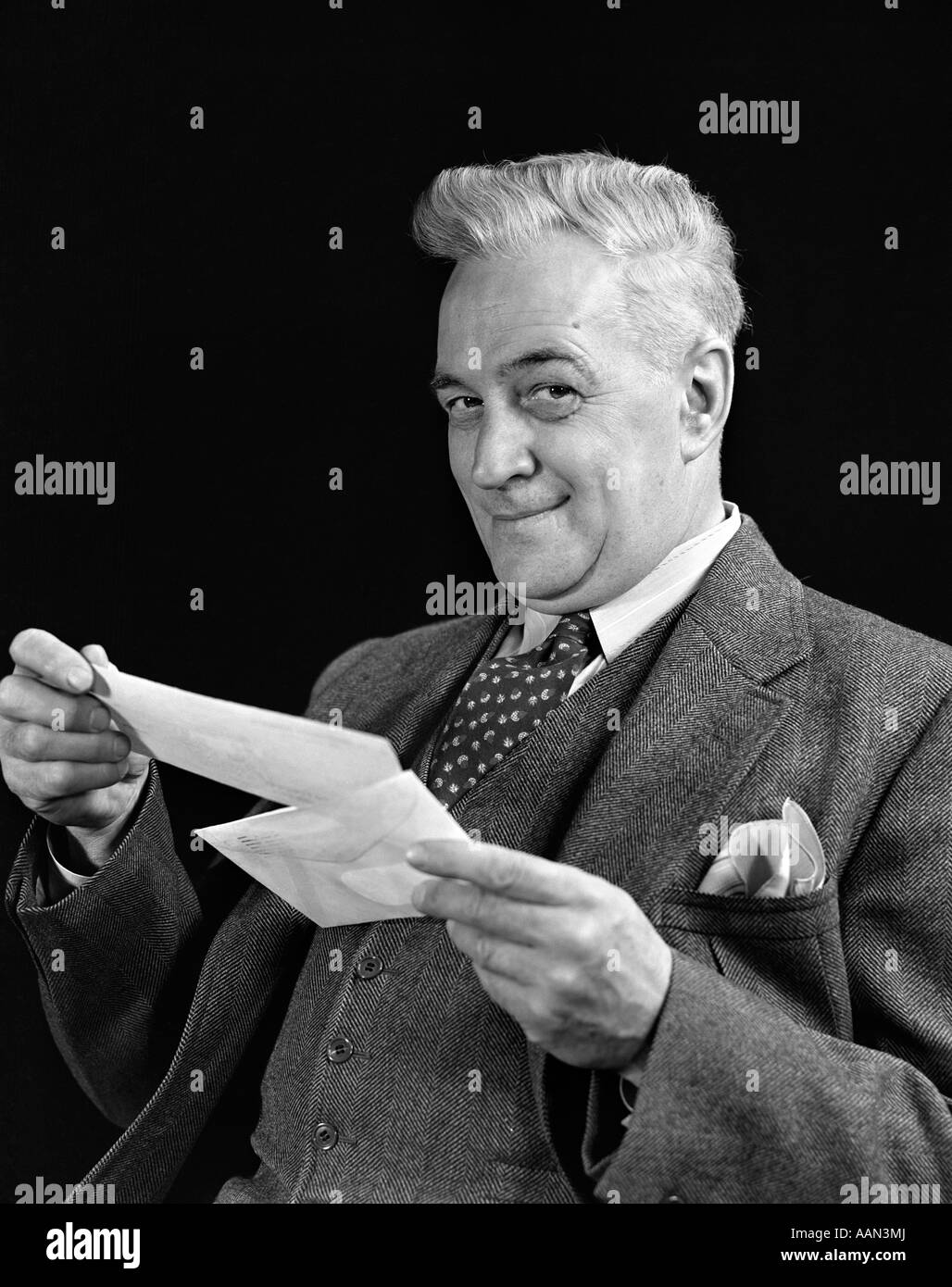 1940s man hi-res stock photography and images - Alamy