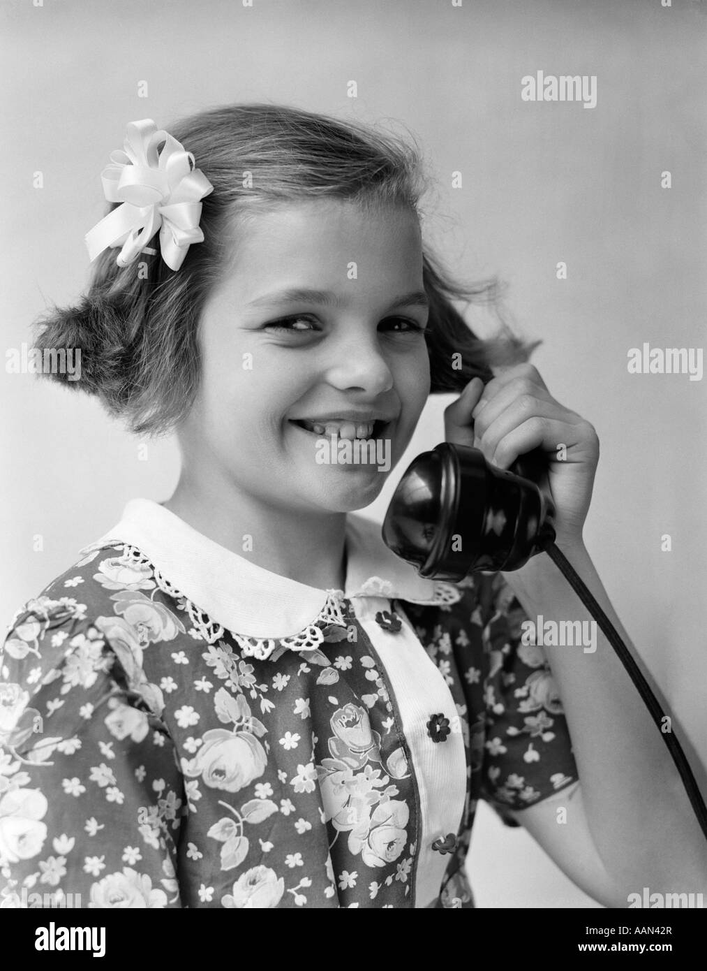 Old fashioned phone 1920s Black and White Stock Photos & Images - Alamy