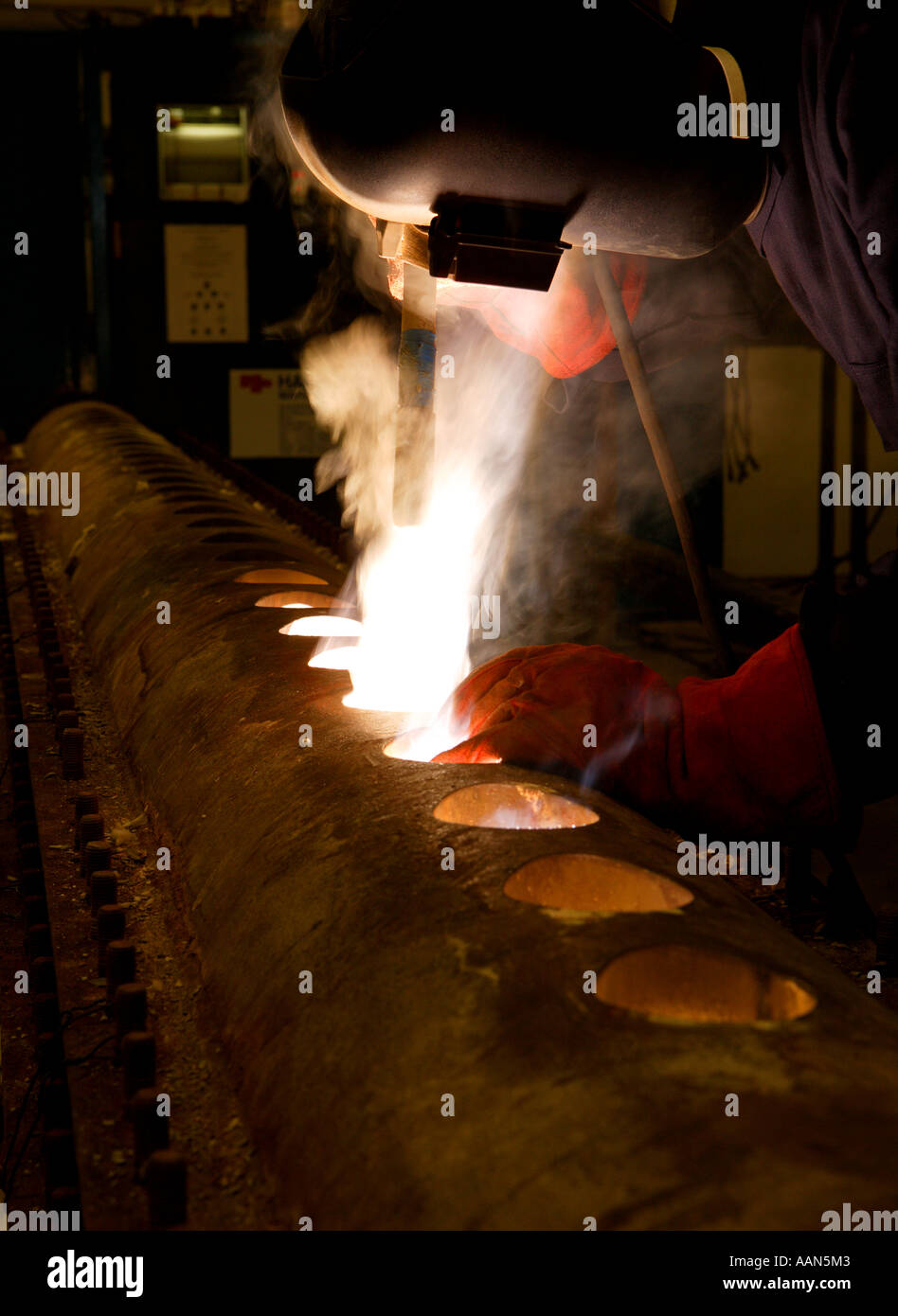 Ship welder hi-res stock photography and images - Alamy
