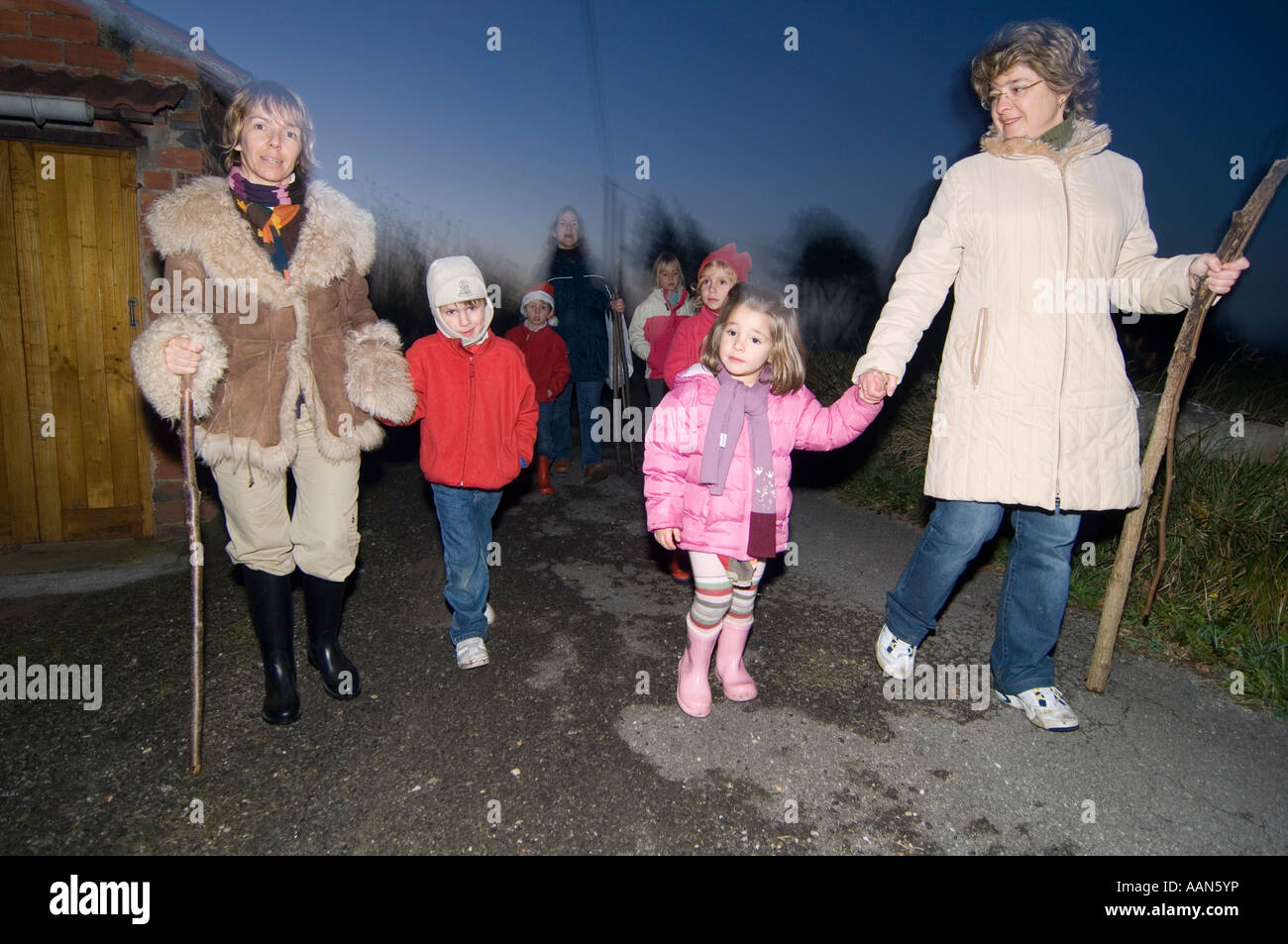 family out for a walk Stock Photo - Alamy