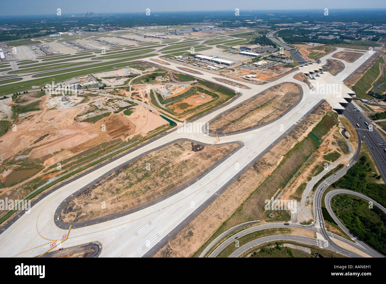 Atlanta airport aerial hi-res stock photography and images - Alamy