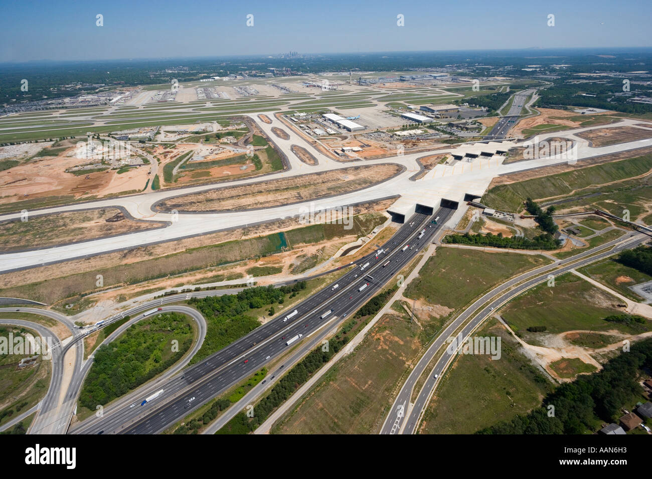 Atlanta airport aerial hi-res stock photography and images - Alamy