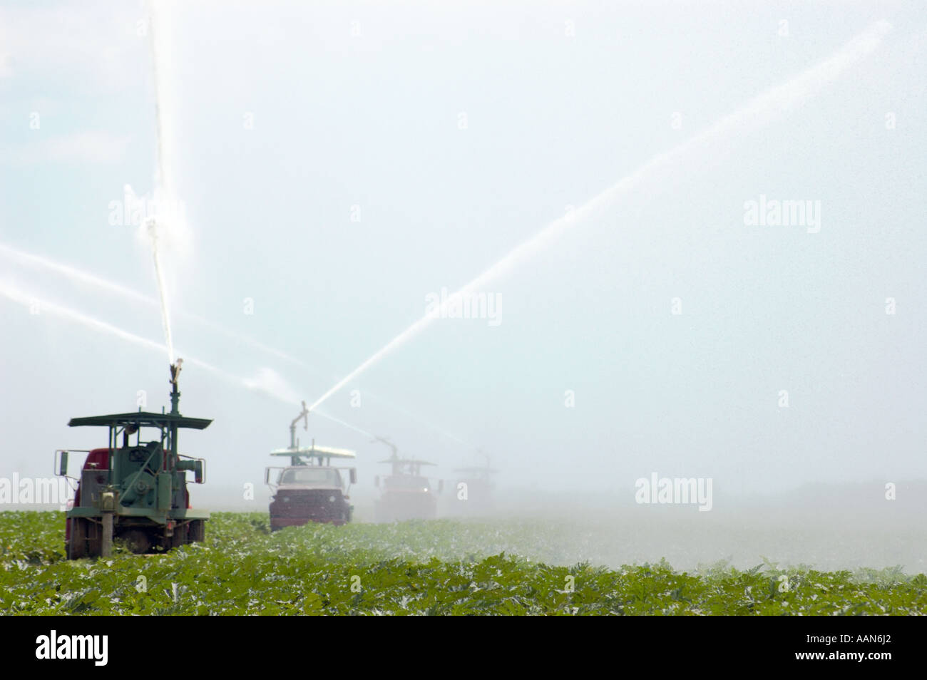 Spray trucks hi-res stock photography and images - Alamy
