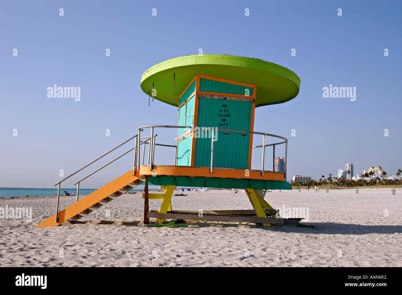 Art deco lifeguard hut at Miami South beach Stock Photo - Alamy