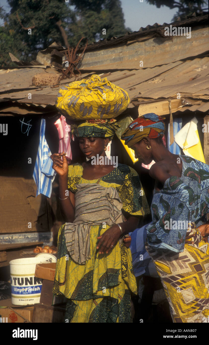 Gambia traditional clothing hi-res stock photography and images - Alamy