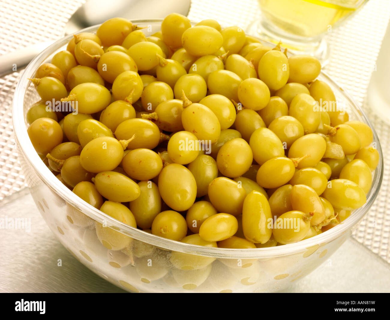 PERSIAN SOUR GRAPES Stock Photo - Alamy