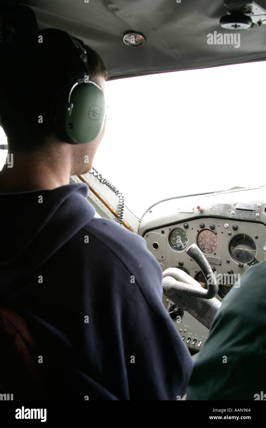 Bush pilot hi-res stock photography and images - Alamy