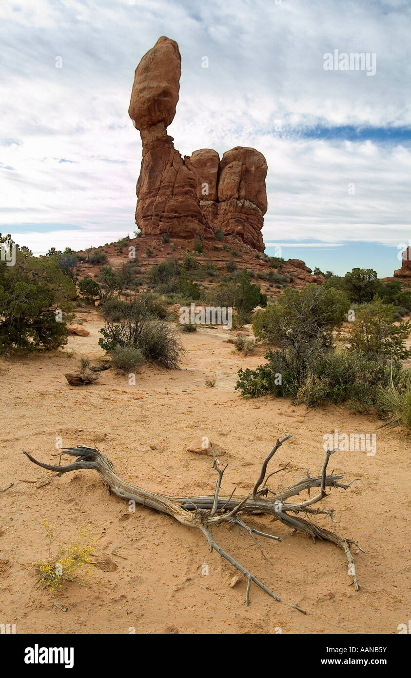 Balanced Rock (total height 128 feet - 39 meters). Arches National Park ...