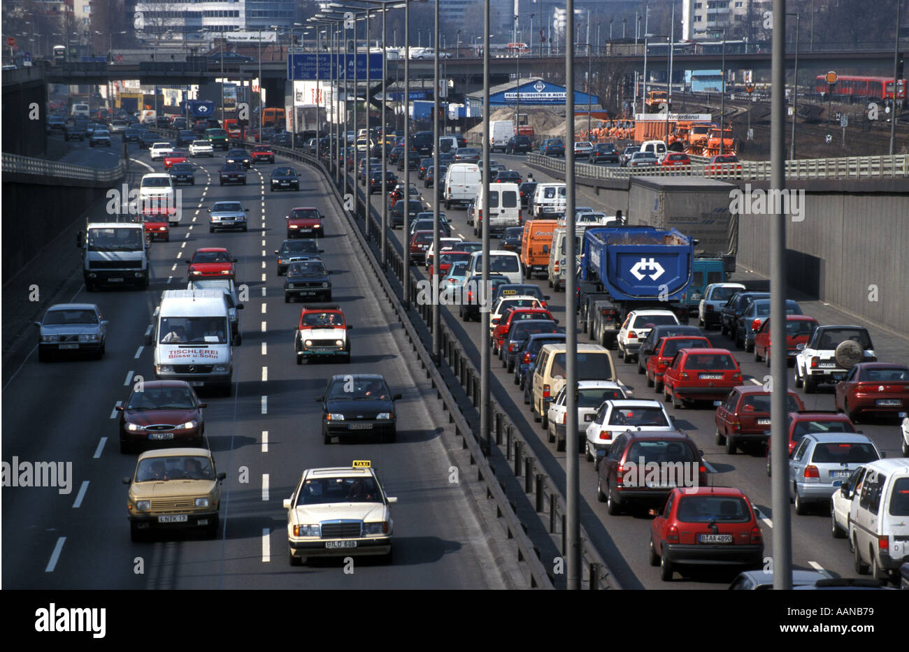 Freeway stadtautobahn hi-res stock photography and images - Alamy