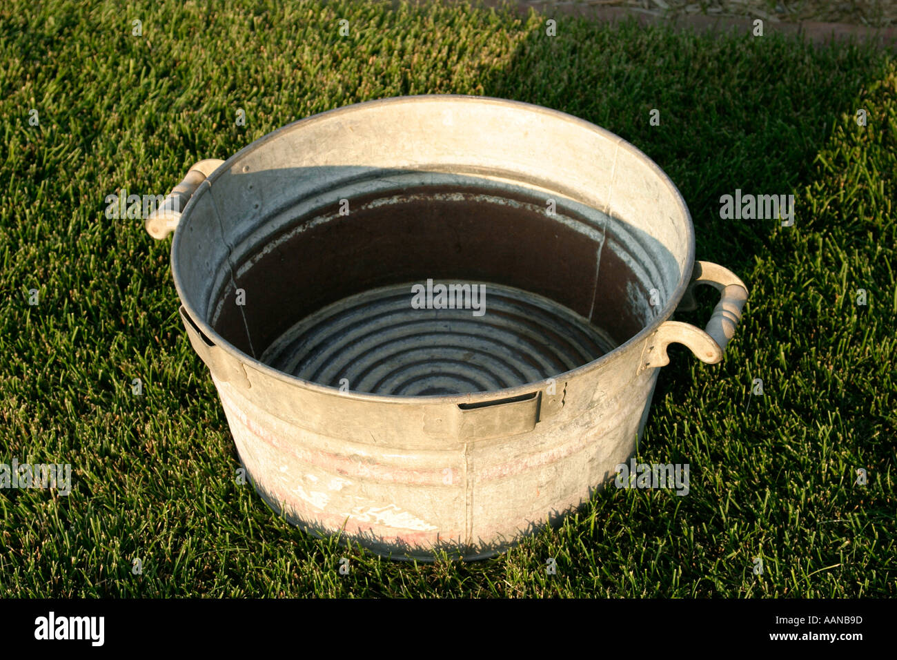 Antique Wash Tub Stock Photo - Alamy