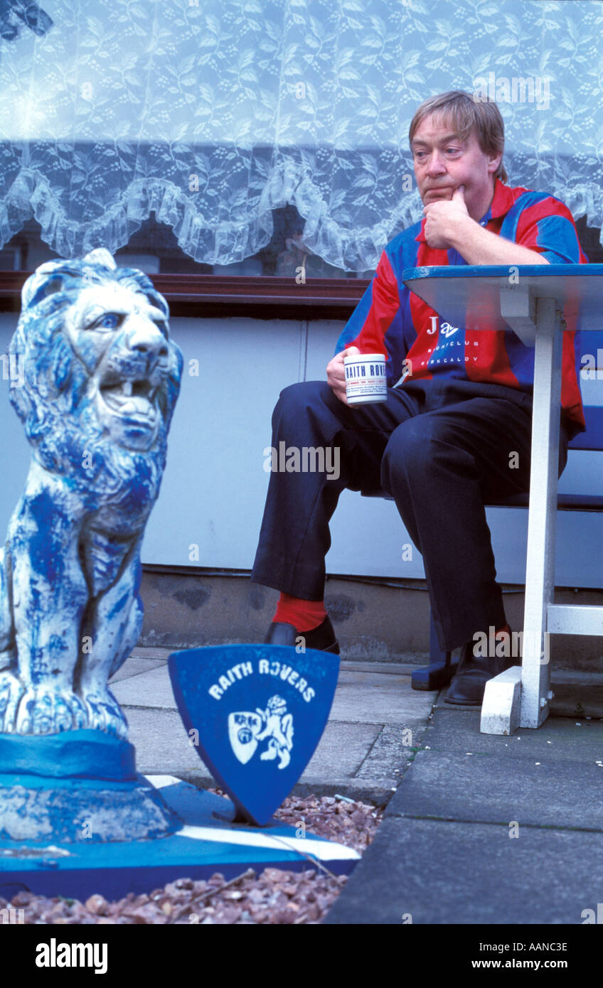 Raith rovers badge hi-res stock photography and images - Alamy