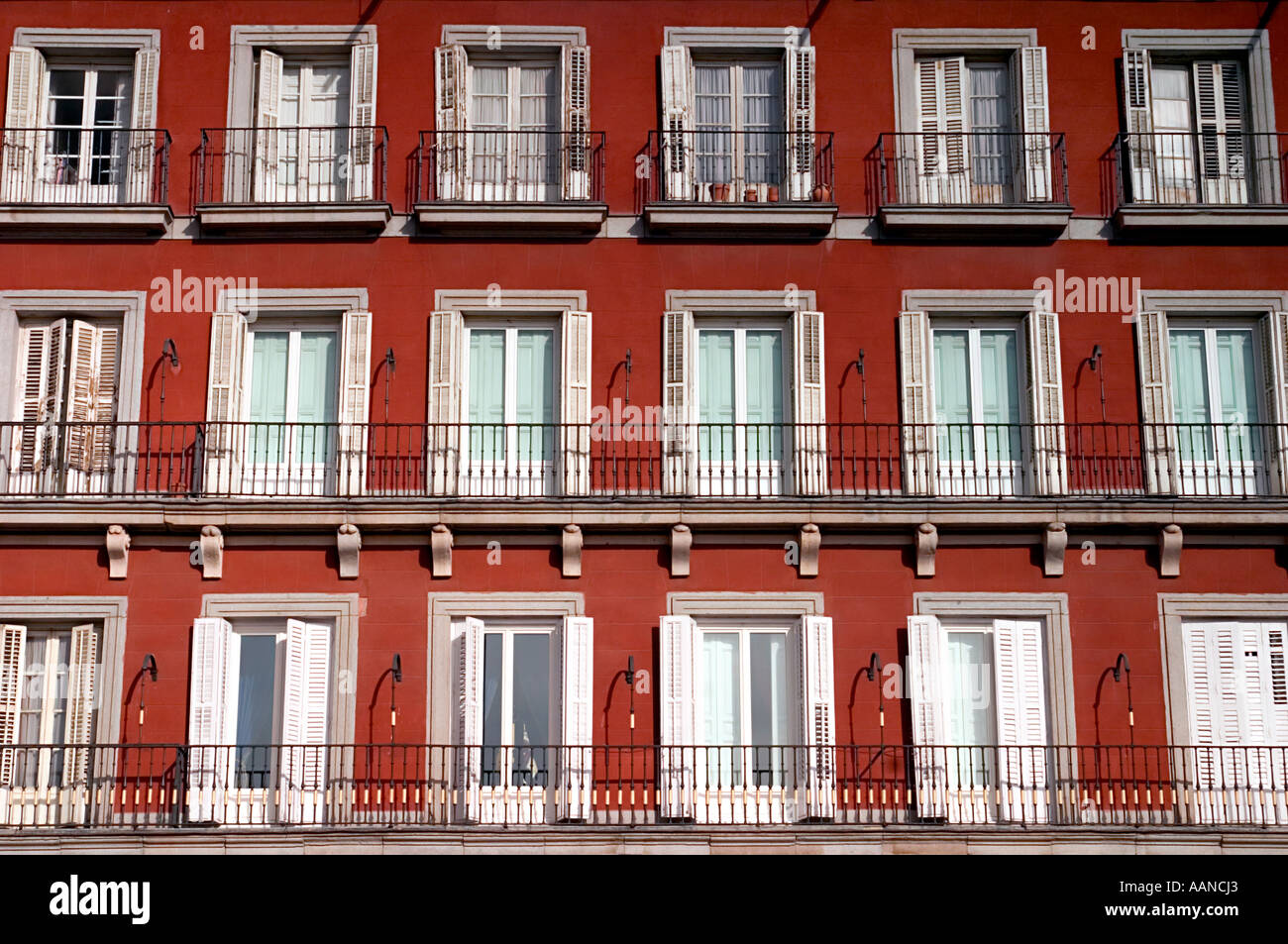 Red building at Plaza Mayor Spain Madrid Stock Photo - Alamy
