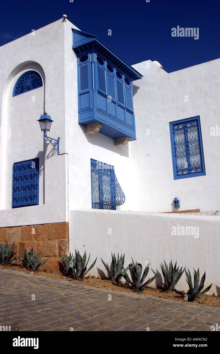Tunisian house hi-res stock photography and images - Alamy