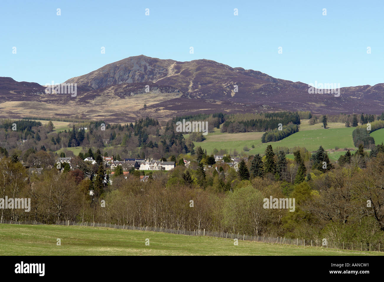 View over Pitlochry with Ben Vrackie in the background Stock Photo - Alamy