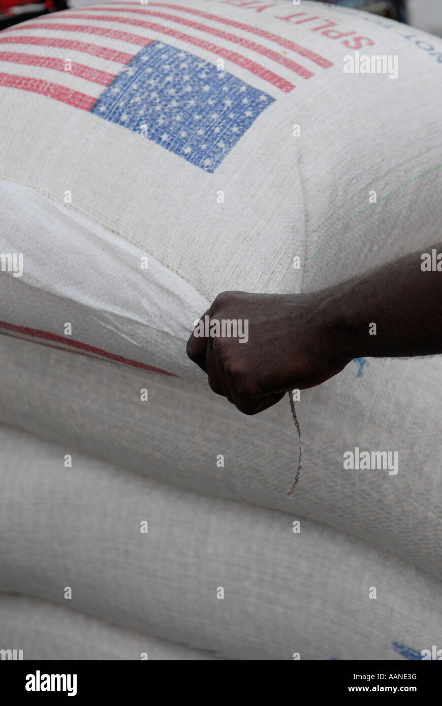 Native american food storage High Resolution Stock Photography and ...