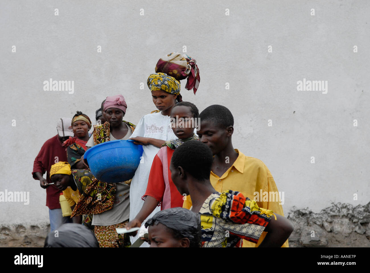 Food distribution africa queue hi-res stock photography and images - Alamy