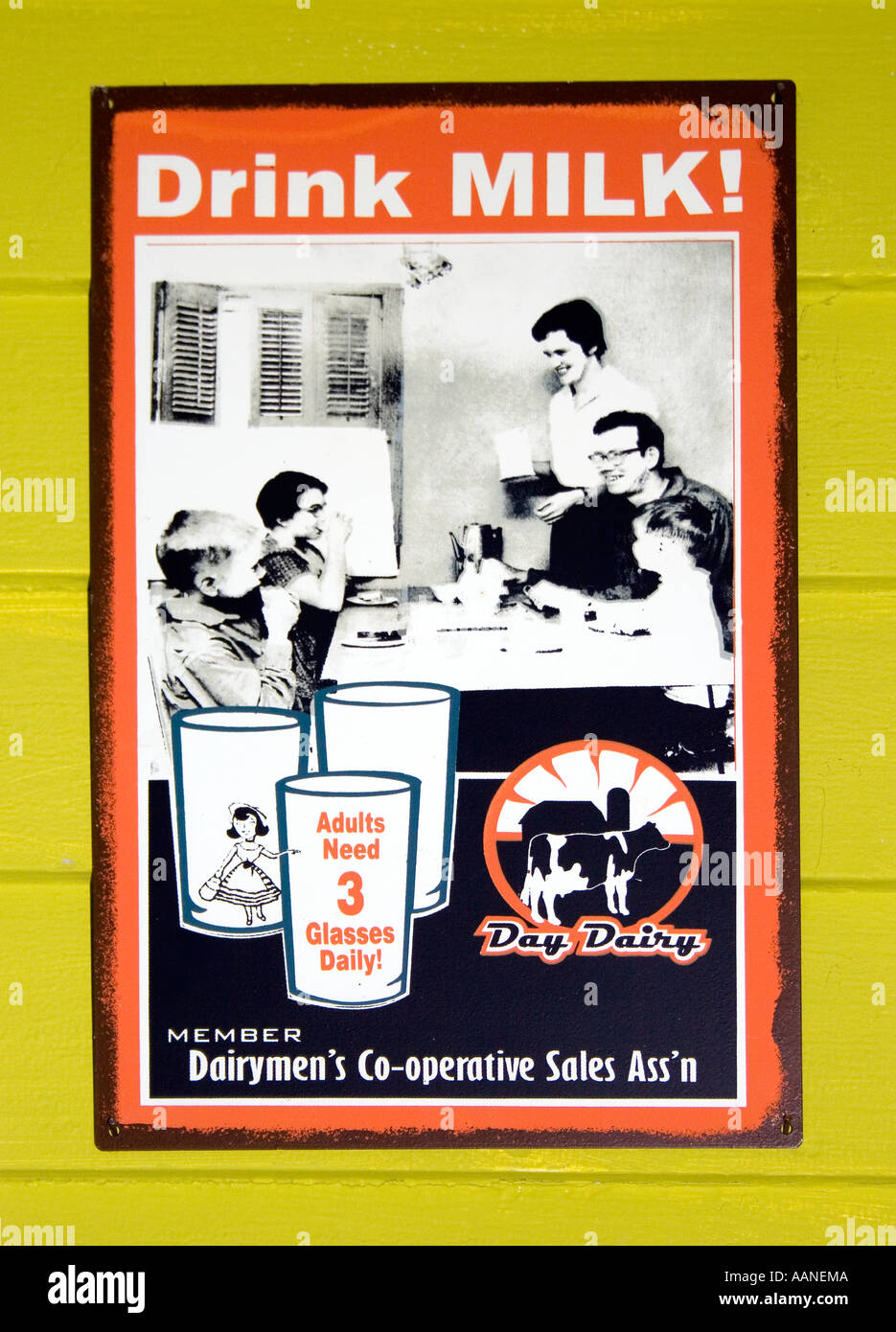 Vintage milk advertising poster hi-res stock photography and images - Alamy