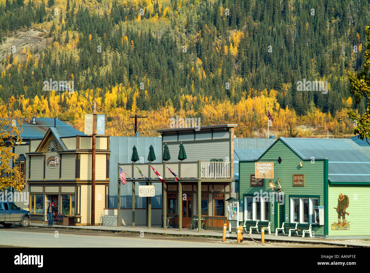 Dawson City Yukon Canada _ Visitor Information Centre – PUSHE