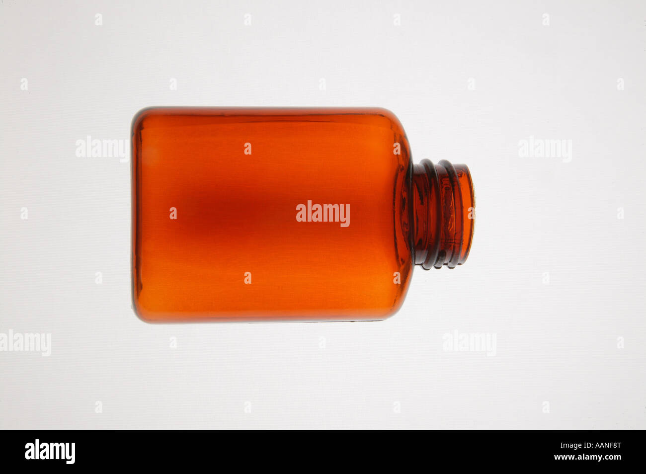 Pain killer bottle hi-res stock photography and images - Alamy