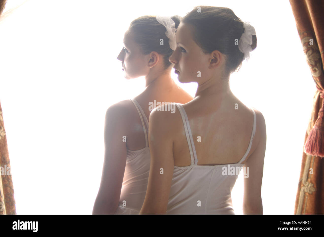 Profiles of ballet dancers Stock Photo - Alamy