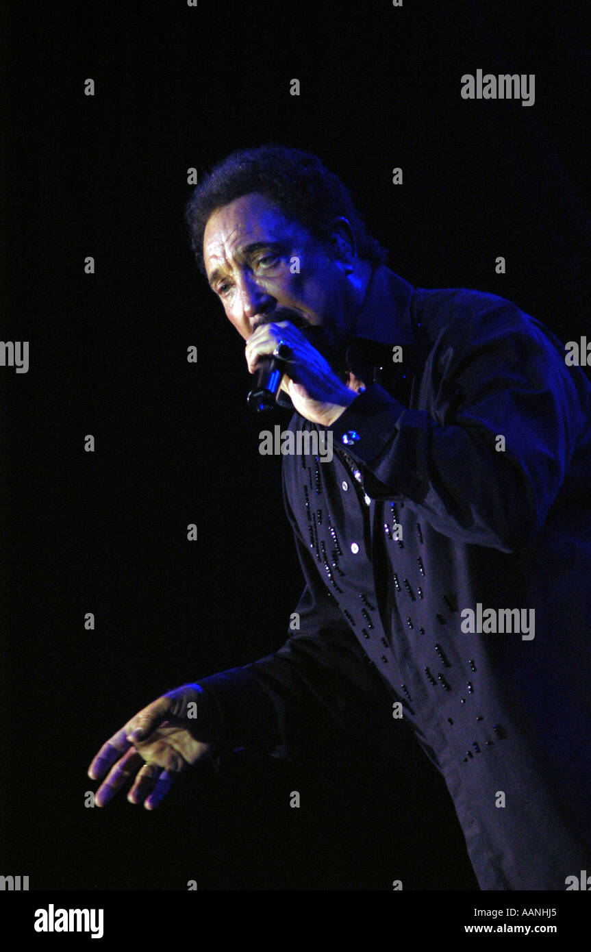 TOM JONES WELSH SINGER Stock Photo - Alamy