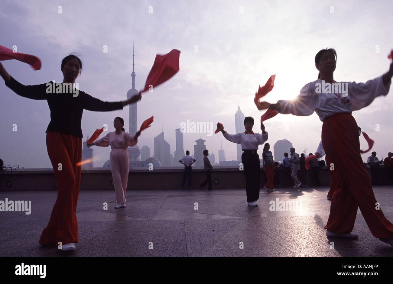 Tai chi in shanghai bund hi-res stock photography and images - Alamy