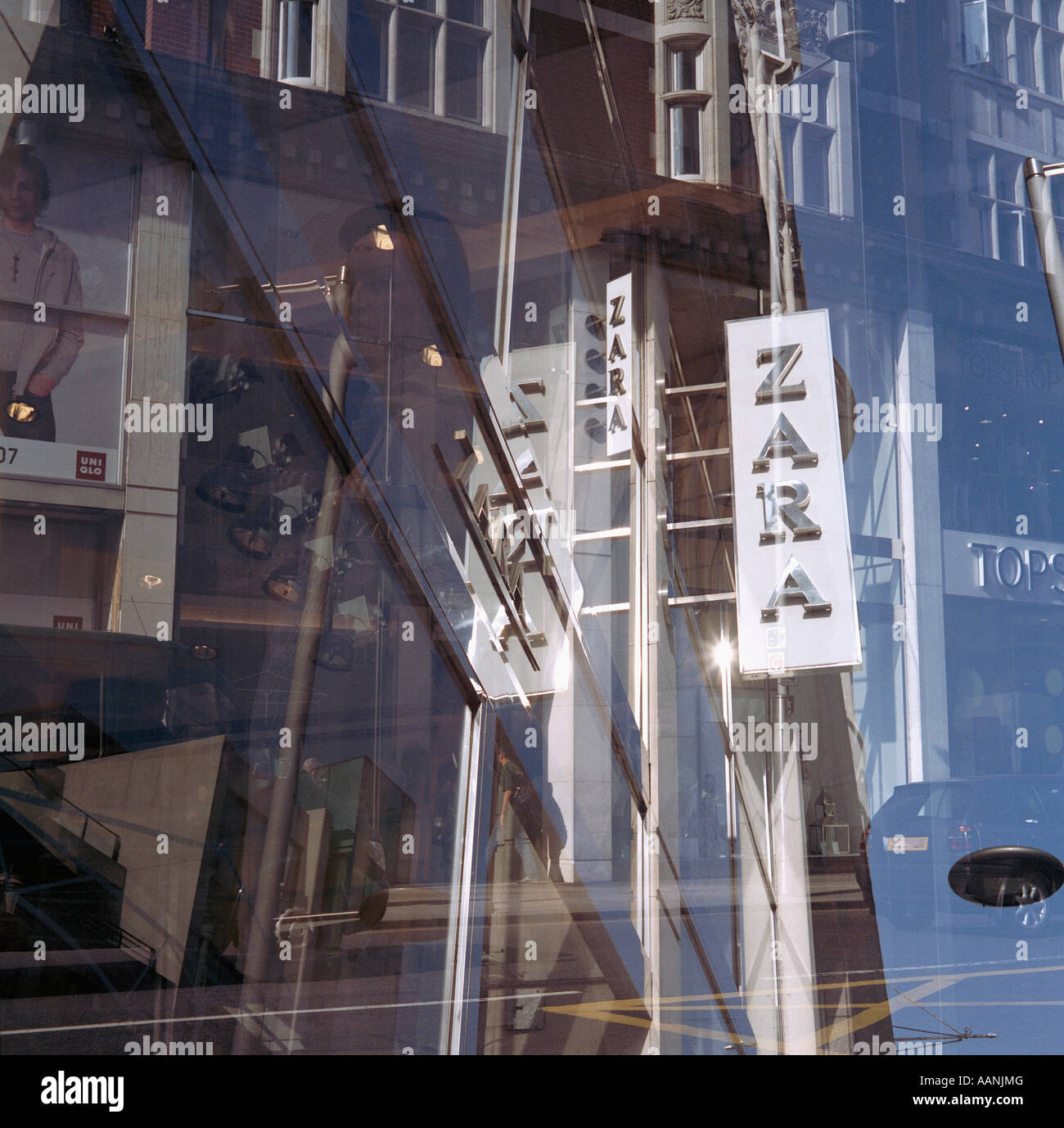 High street kensington zara hi-res stock photography and images - Alamy