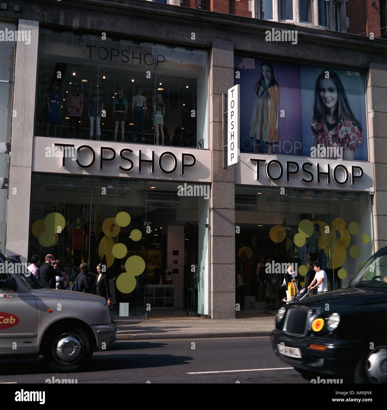 Kensington mall market hi-res stock photography and images - Alamy