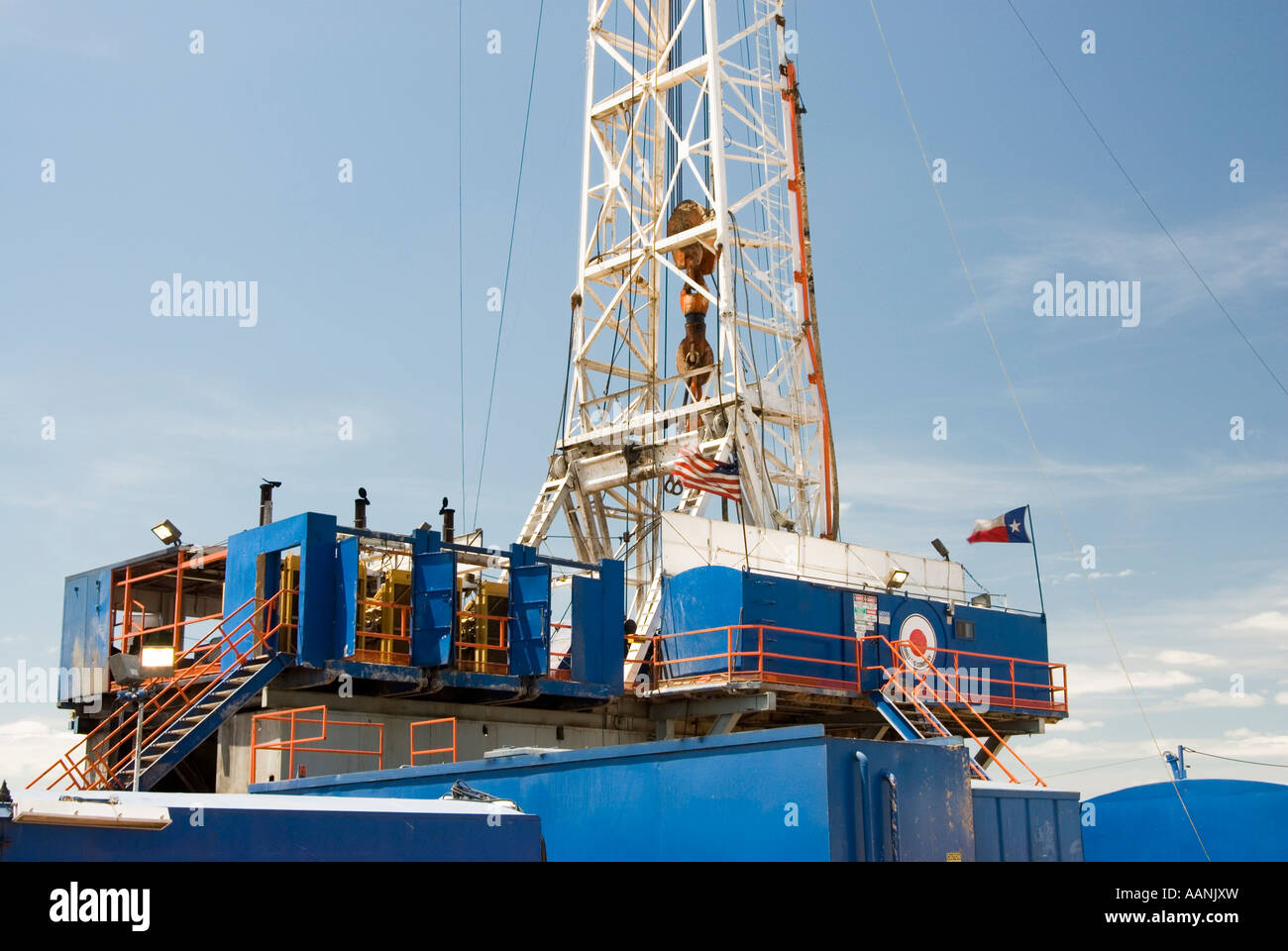 details of an oil derrick working in a Texas oil field Stock Photo - Alamy
