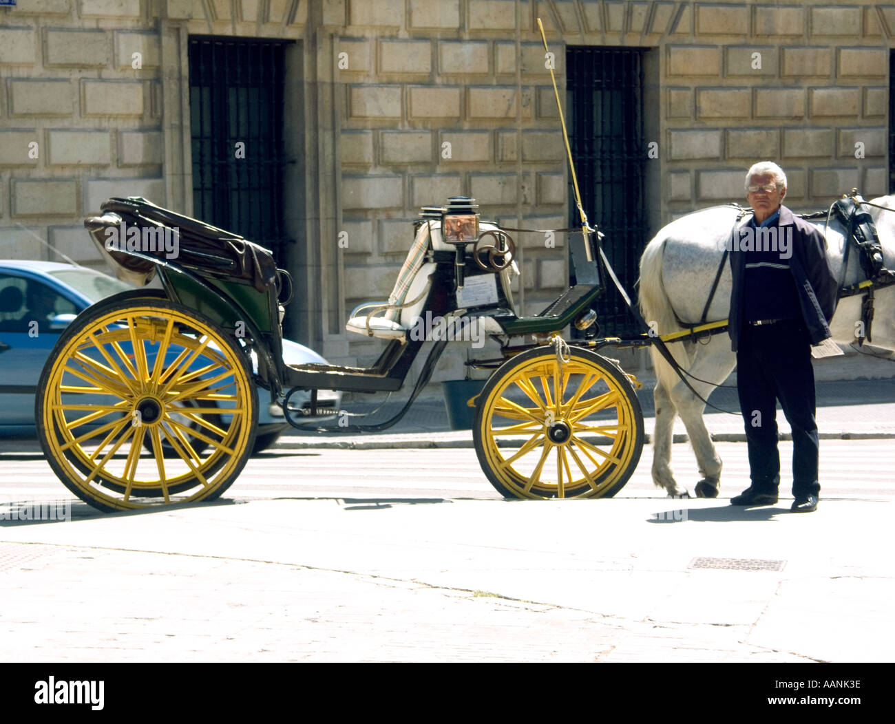 Horse drawn carriage driver hi-res stock photography and images - Alamy