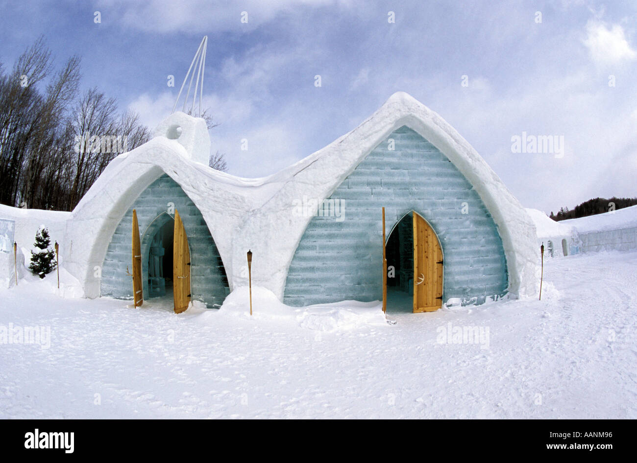 The ice hotel quebec hi-res stock photography and images - Alamy