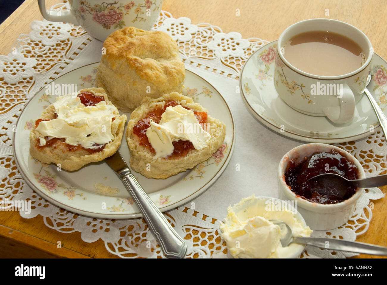 Traditional tea fare hi-res stock photography and images - Alamy