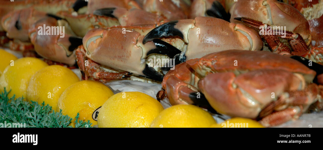 French fishmongers hi-res stock photography and images - Alamy