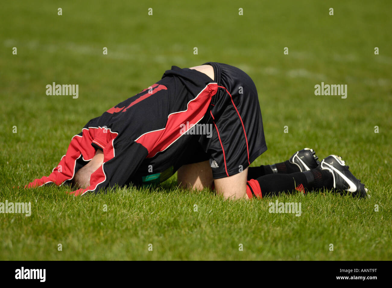 Football injury hi-res stock photography and images - Alamy