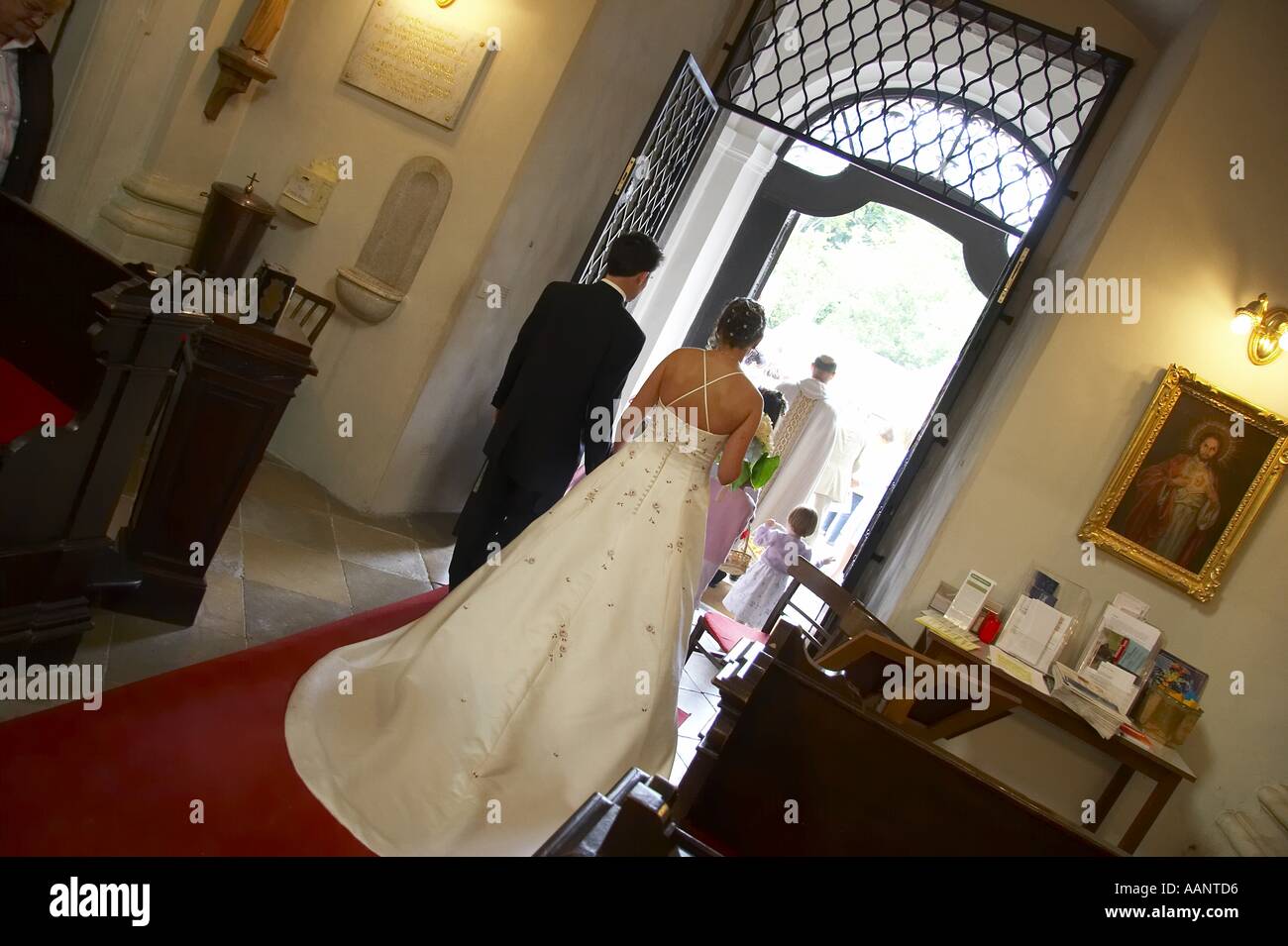 bridal couple / walkout of church Stock Photo - Alamy