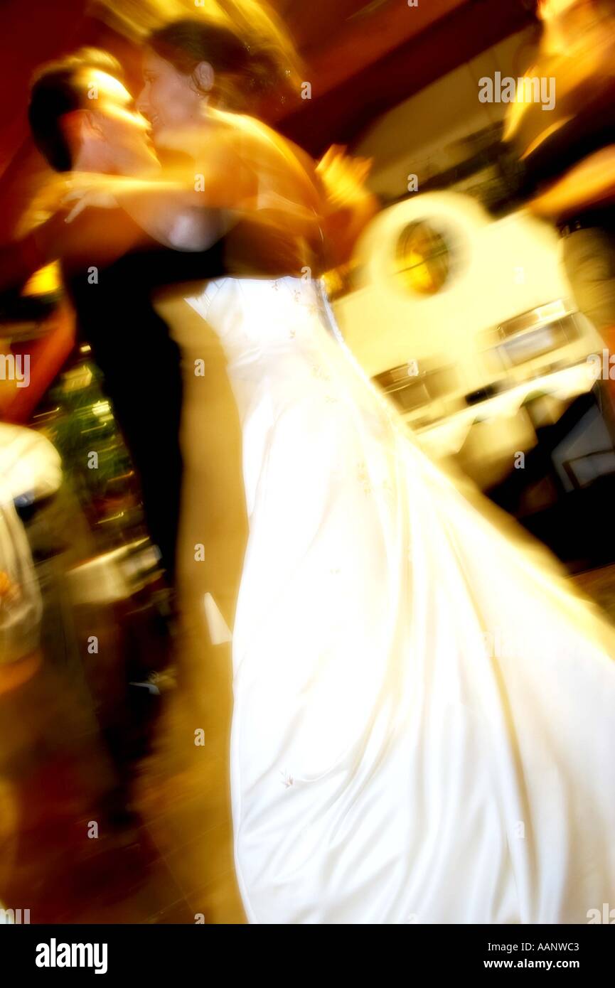 bridal couple dancing Stock Photo - Alamy