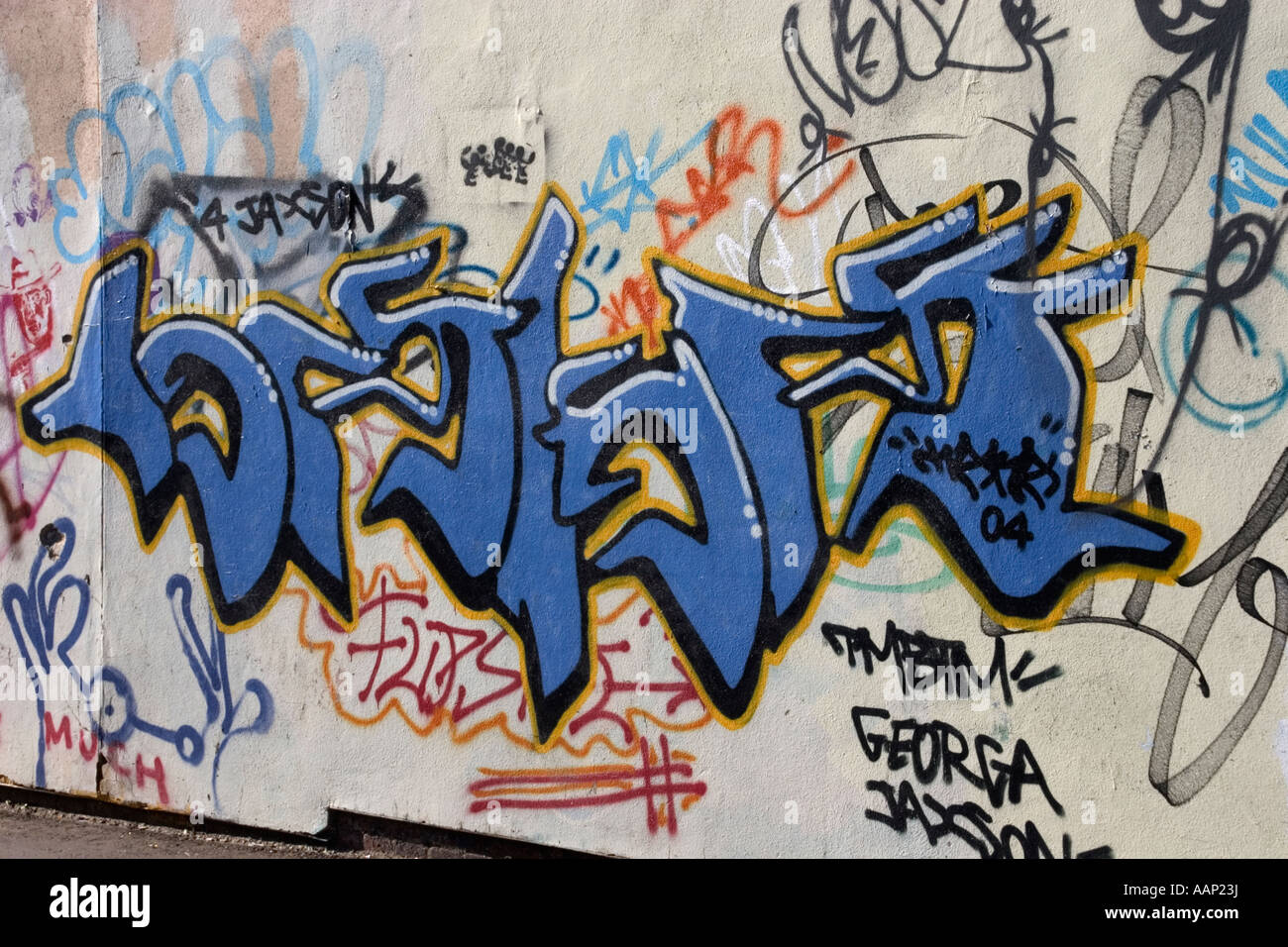 Bristol Spike Island Graffiti Stock Photo - Alamy