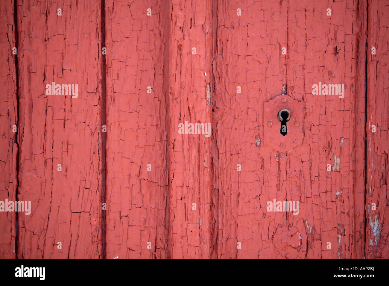keyhole on a red wooden door Stock Photo - Alamy