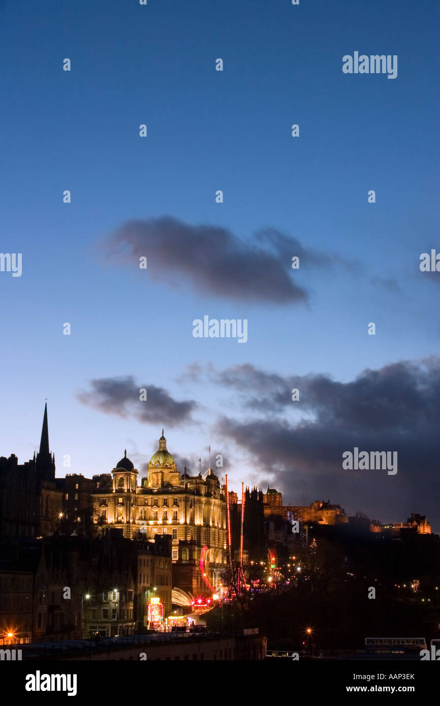 Edinburgh castle christmas lights hi-res stock photography and images ...