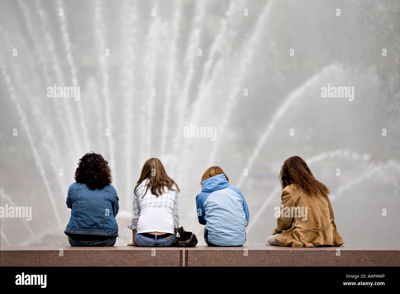Four girls at the Seattle Center Fountain Stock Photo - Alamy