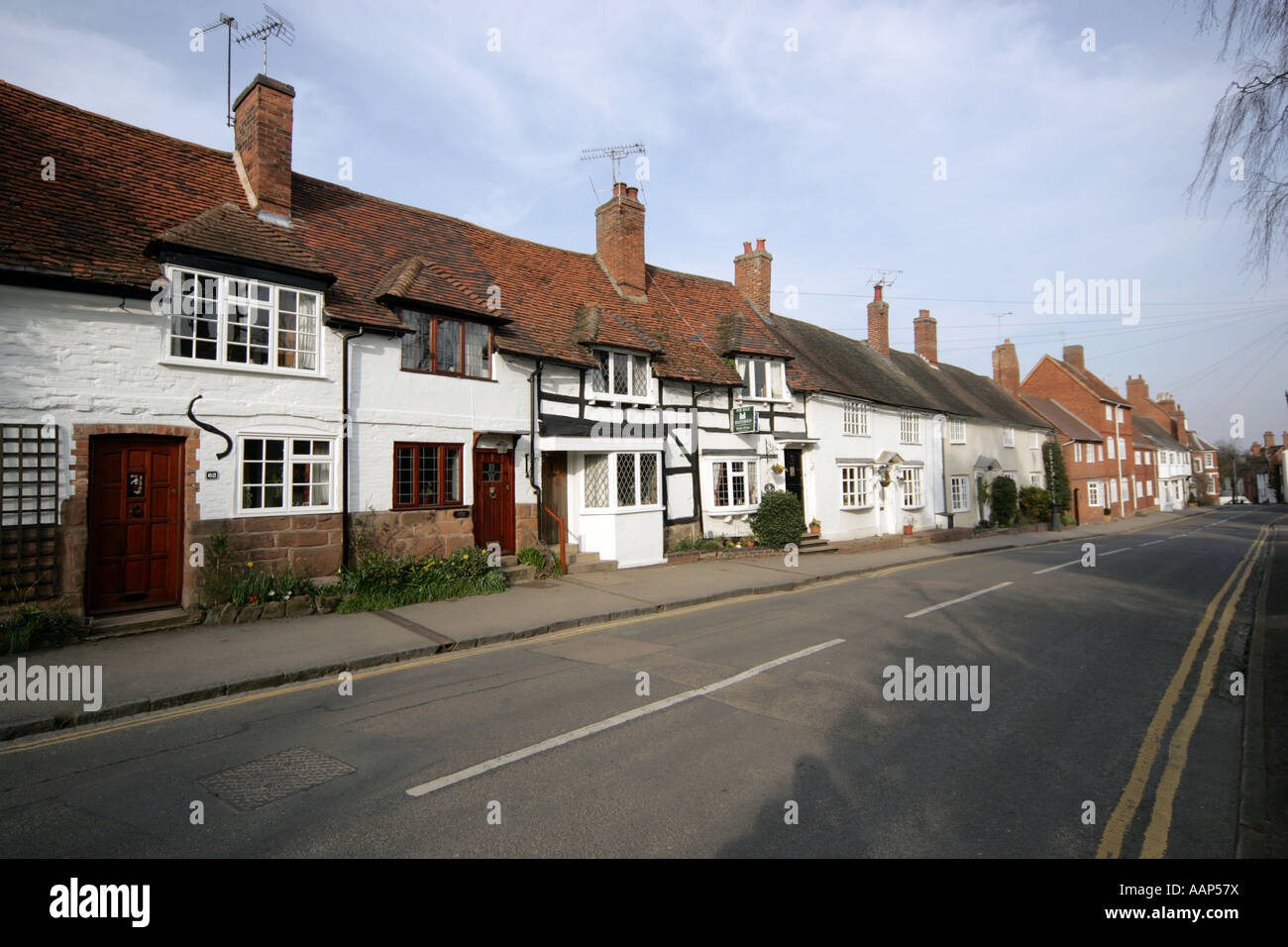 Picturesque housing in High Street, Kenilworth, England Stock Photo - Alamy