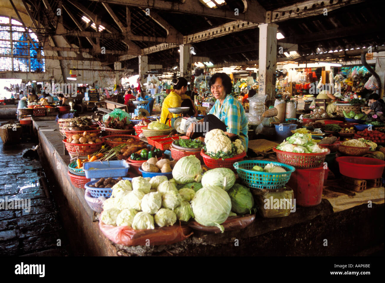 Vegetable stall in Saigon Market Stock Photo - Alamy
